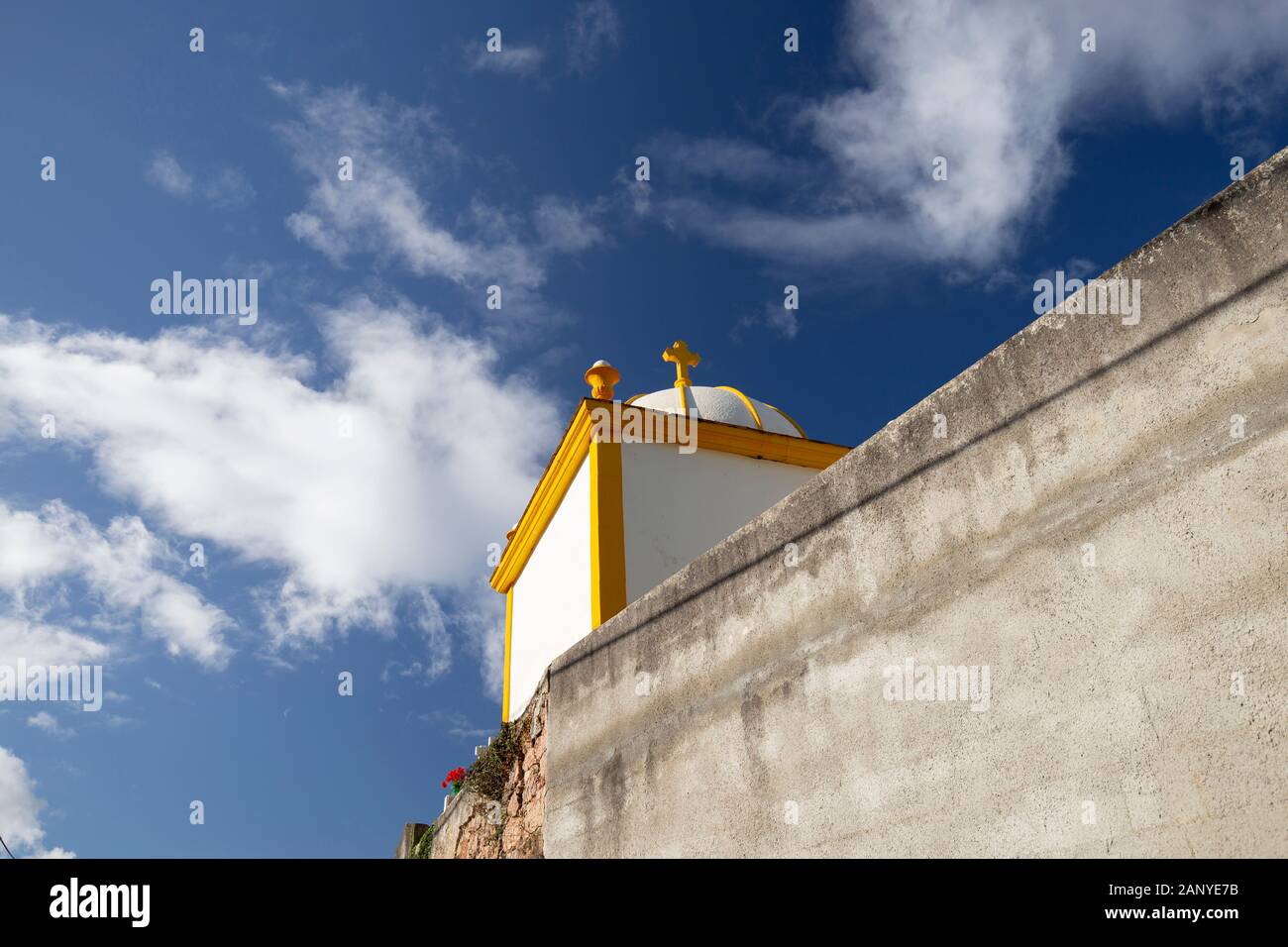 Yellow mausoleum hi-res stock photography and images - Alamy