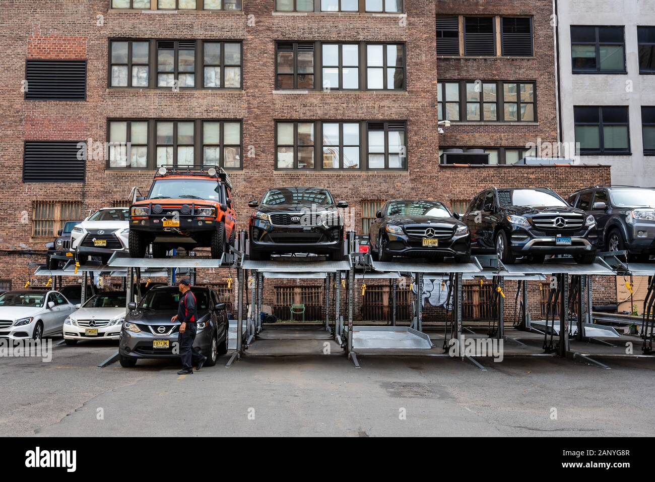 Multi storey car park manhattan new hi-res stock photography and images ...