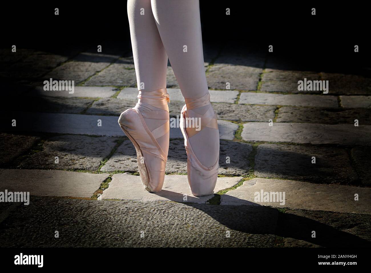 A ballet dancer performing a dance outdoor Stock Photo - Alamy