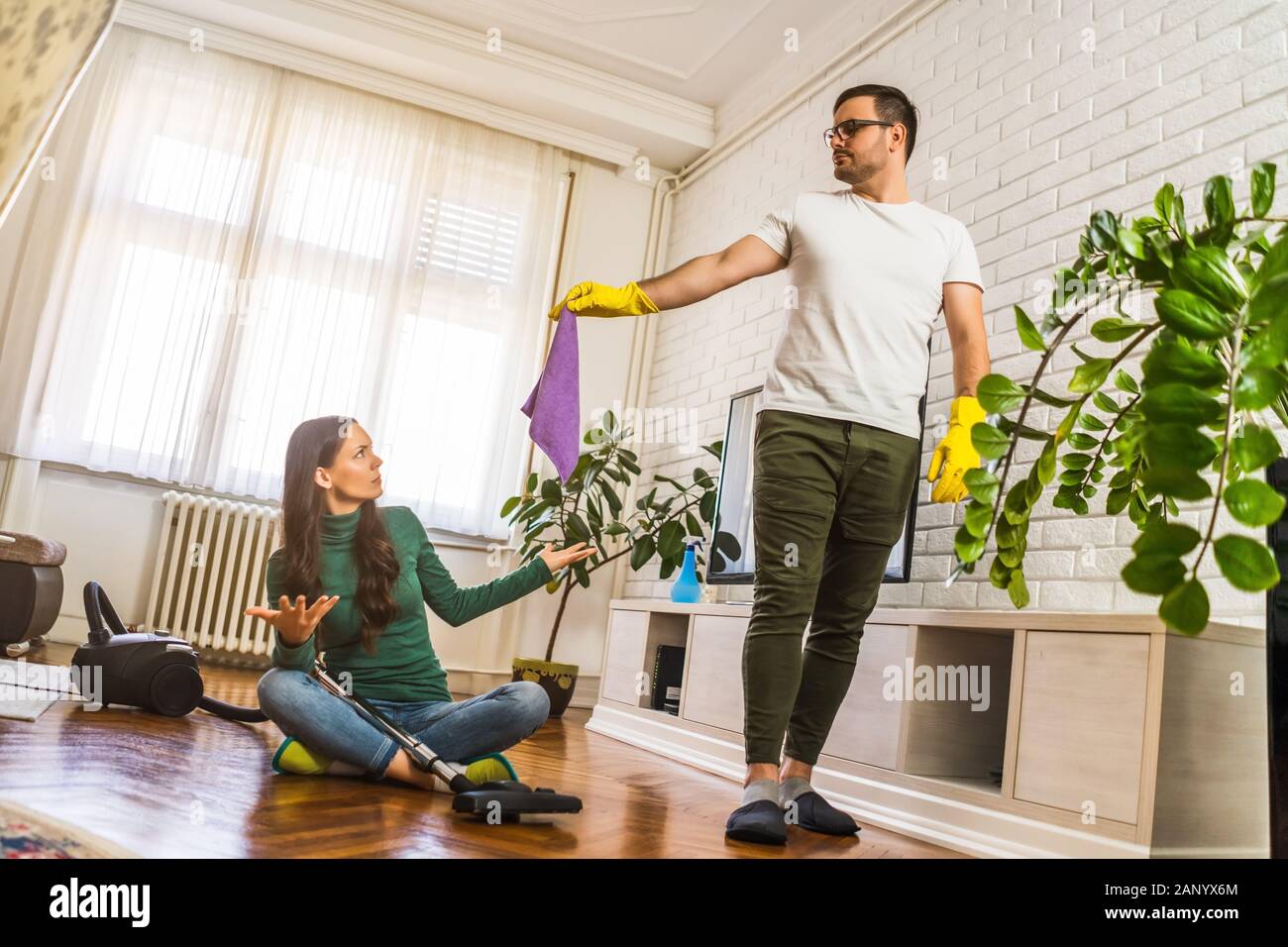 Husband wife arguing hi-res stock photography and images - Alamy