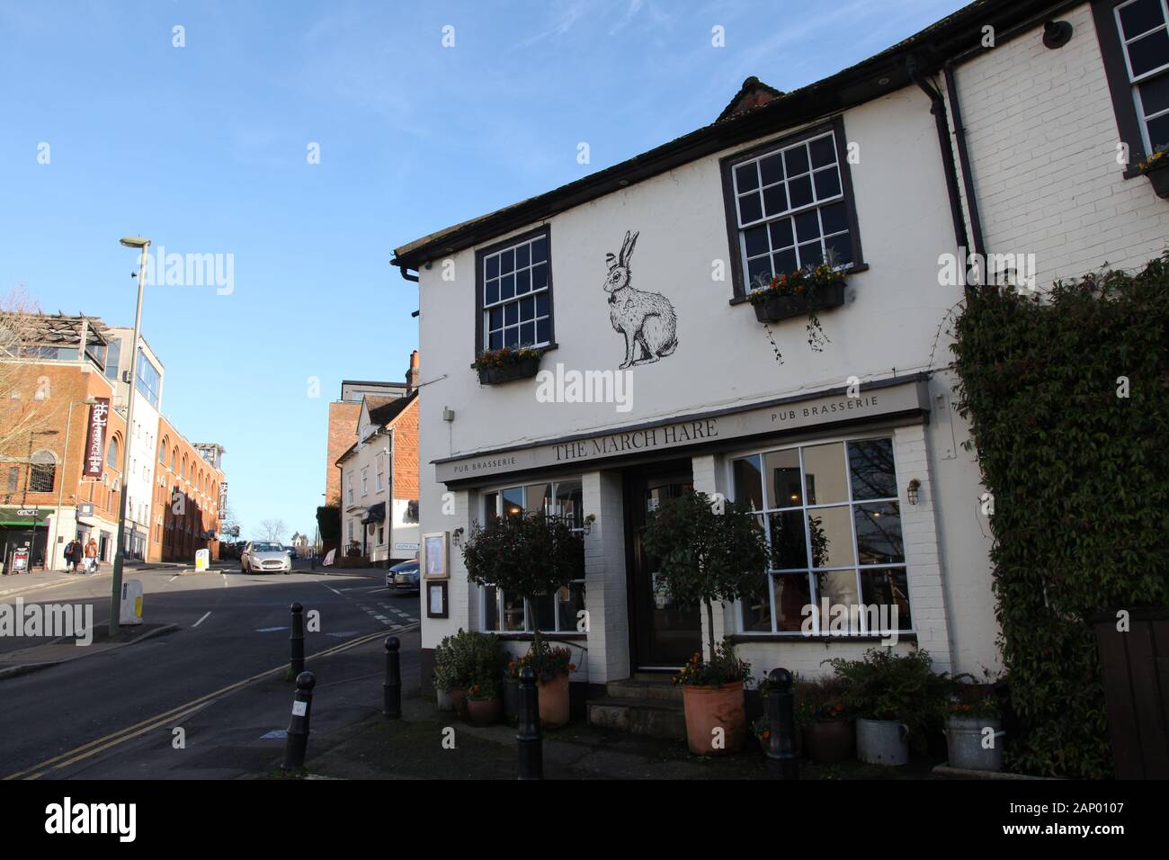 Guildford [white house pub] hi-res stock photography and images - Alamy