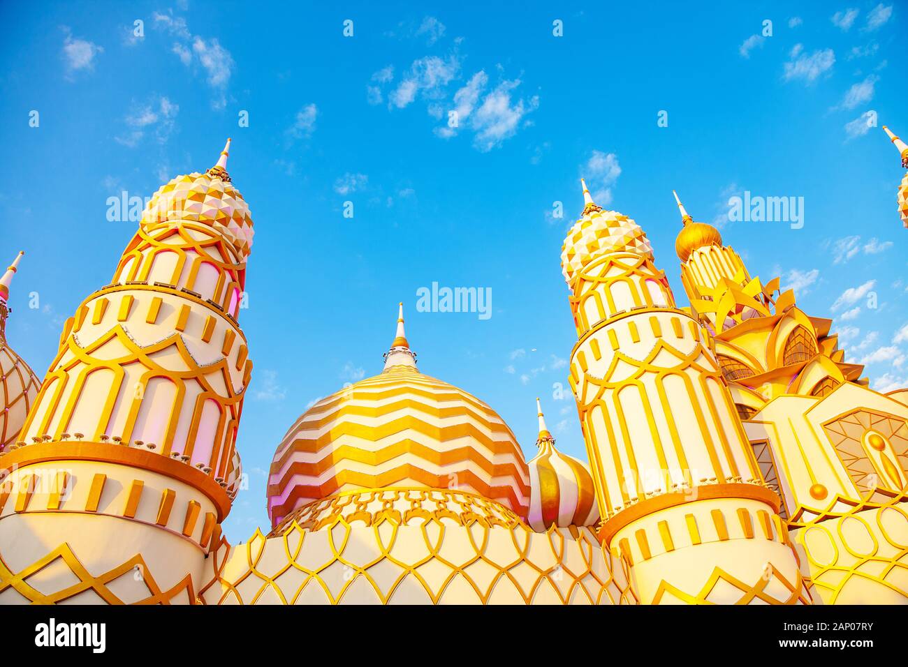 Sunset view of arabic mosque and blue sky Stock Photo - Alamy