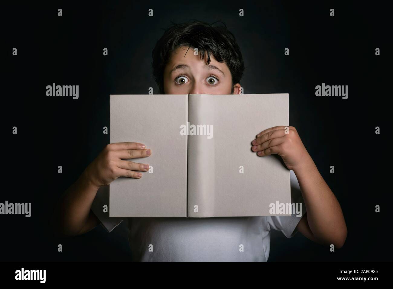Curious child hi-res stock photography and images - Alamy
