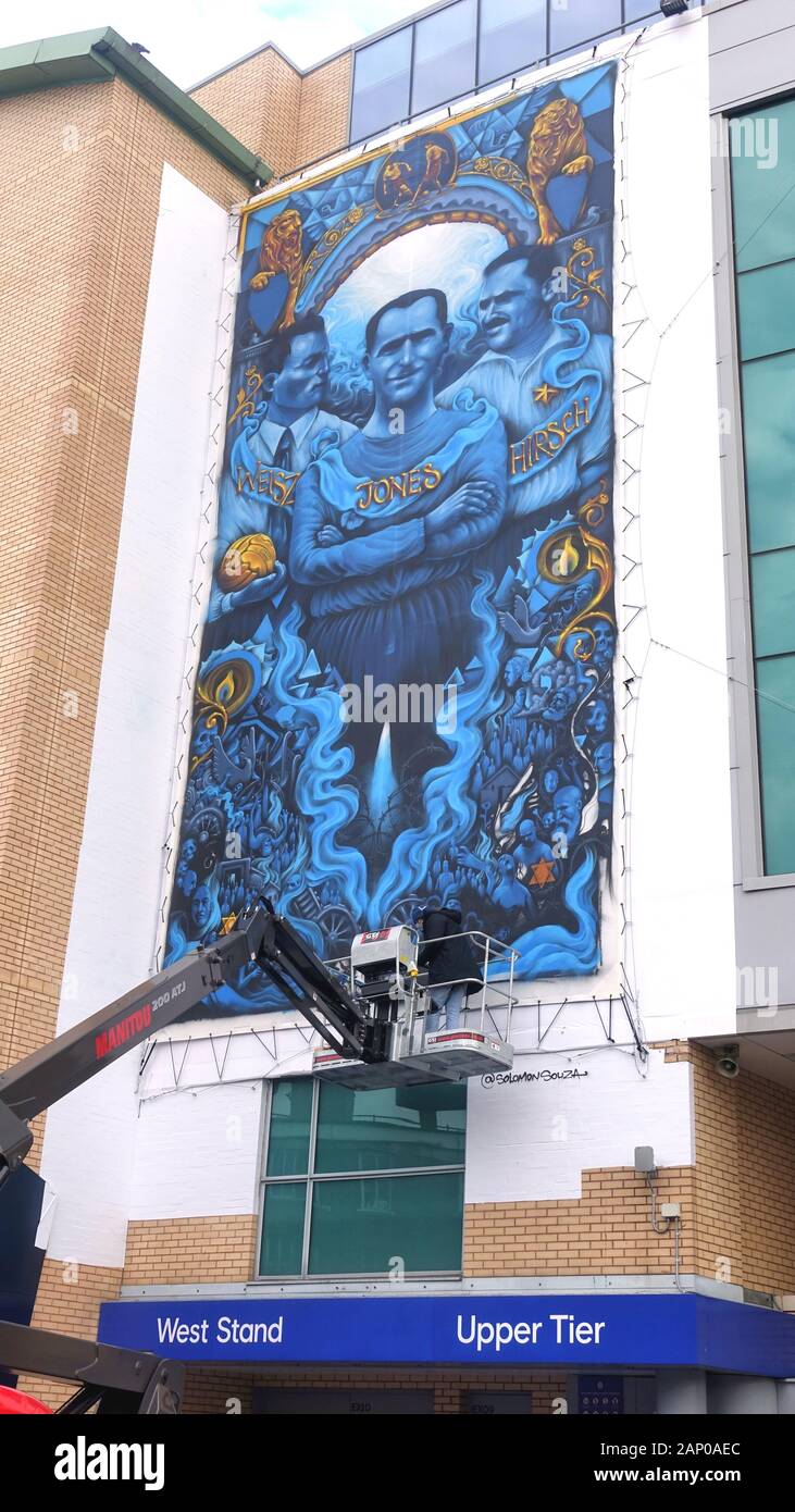 London, UK. 20th Jan, 2020. Israeli street artist Solomon Souza puts ...