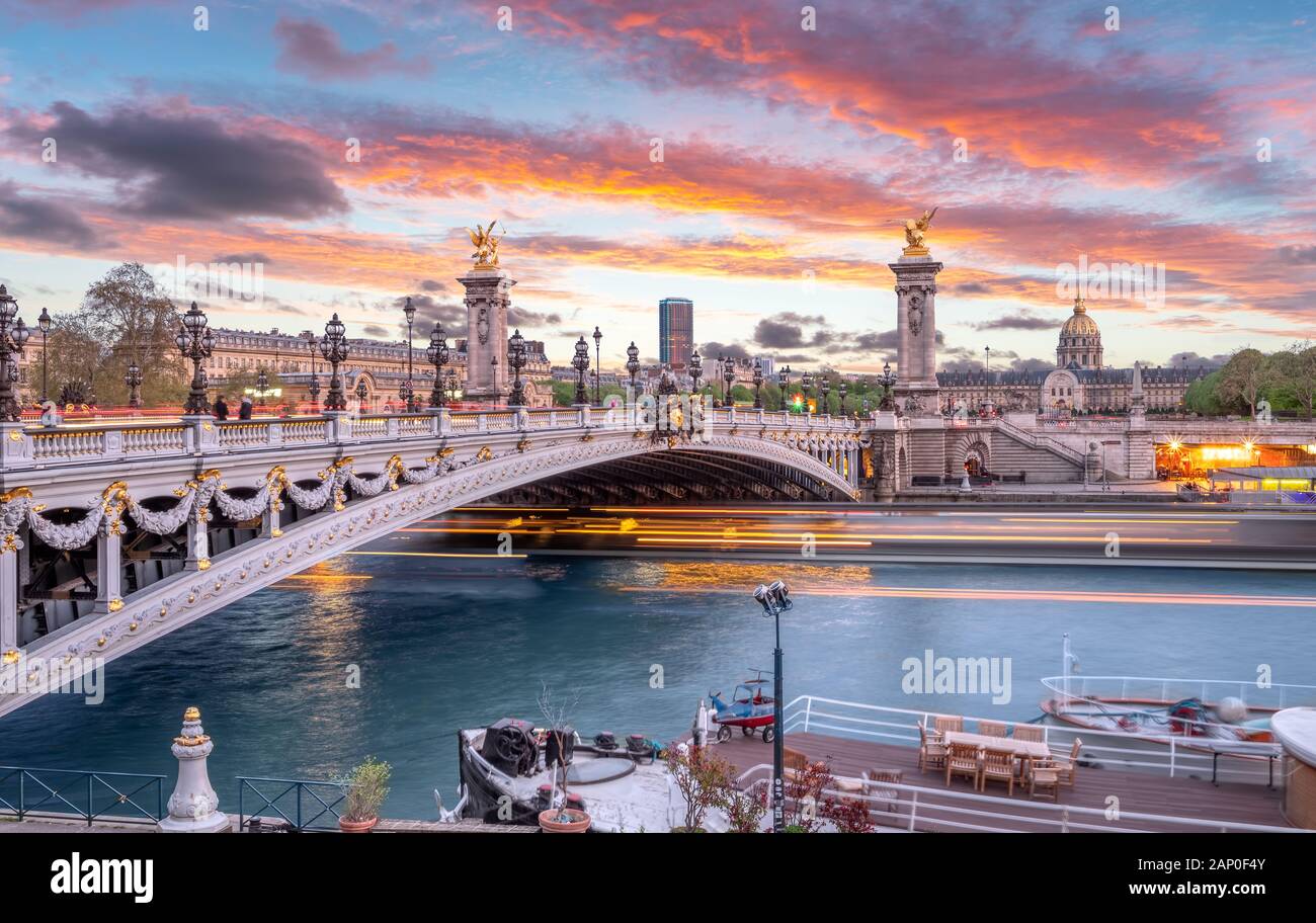 Alexander bridges hi-res stock photography and images - Alamy