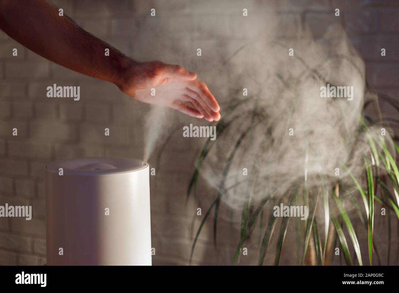 Steam humidifier hi-res stock photography and images - Alamy
