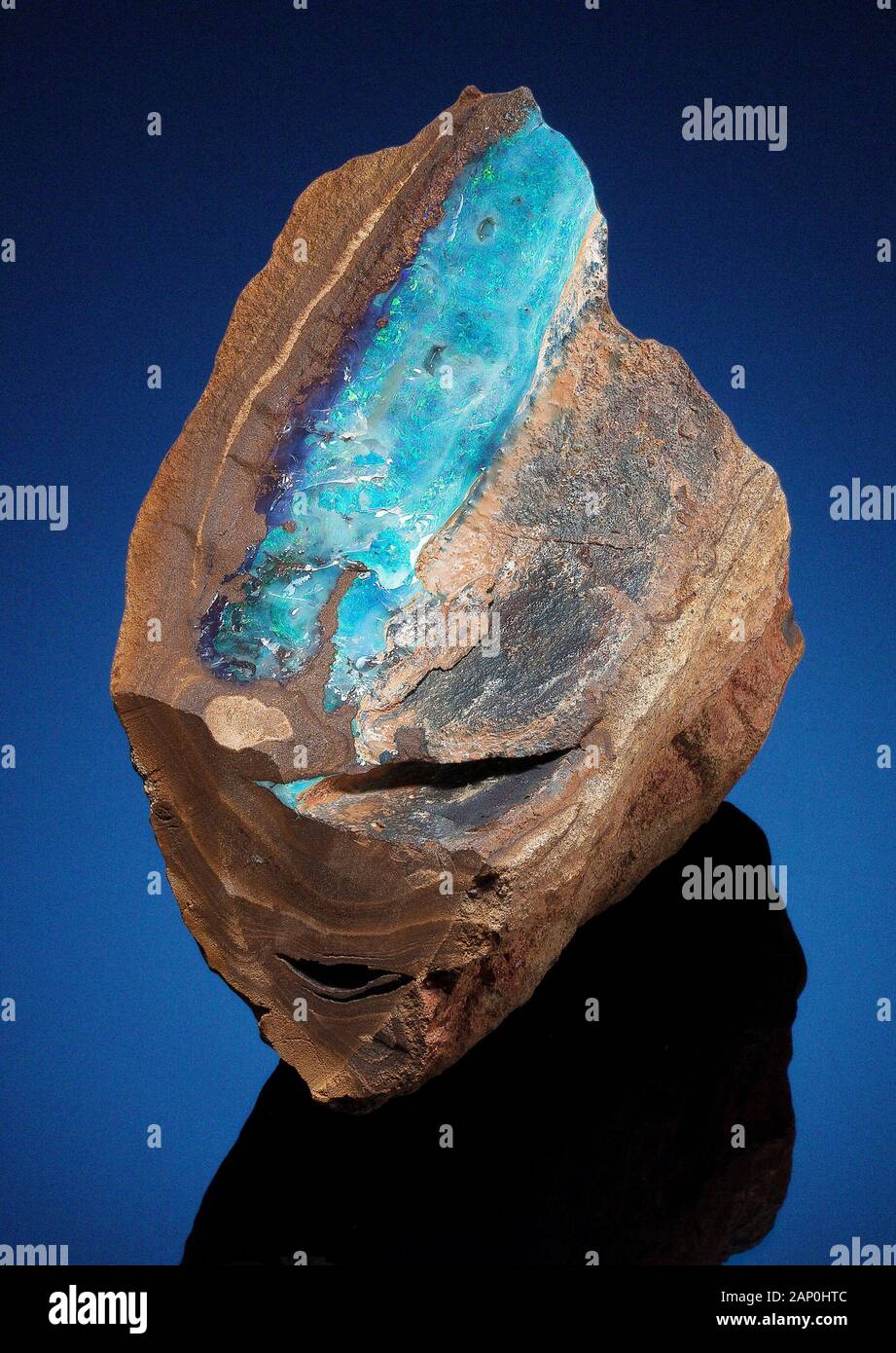 Crystalline rock specimen hi-res stock photography and images - Alamy