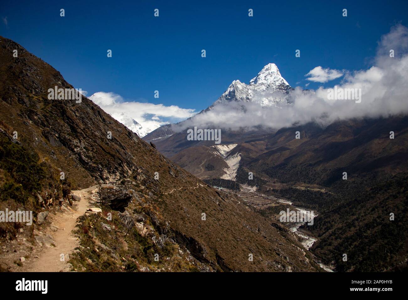 Valley in the Himalayan area in Nepal Stock Photo - Alamy