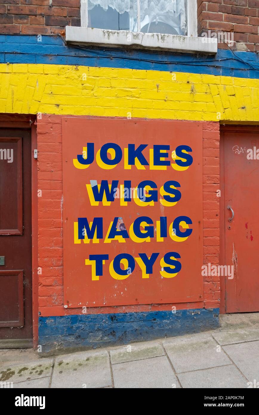 Magic shop scarborough hi-res stock photography and images - Alamy