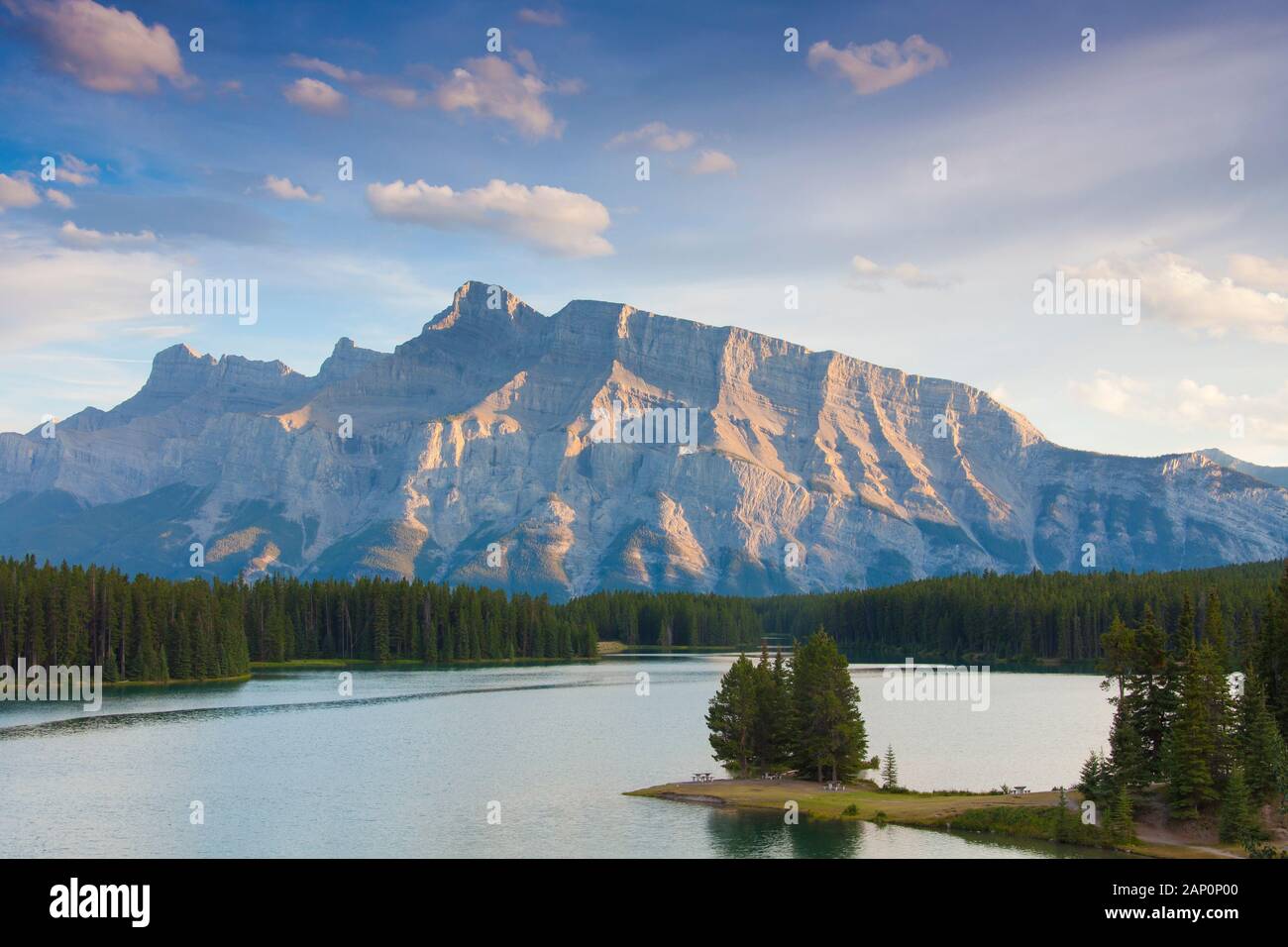 Two Jack Lake. Banff National Park, Alberta, Canada Stock Photo - Alamy