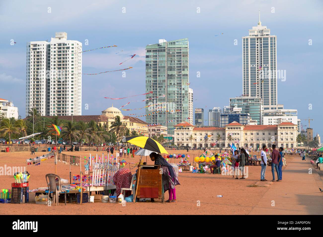 Galle face beach hi-res stock photography and images - Alamy