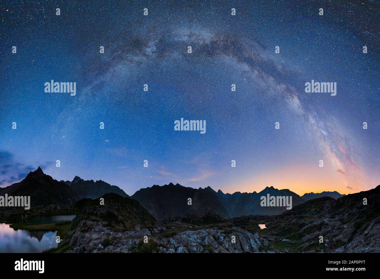 Milky way lake switzerland hi-res stock photography and images - Alamy