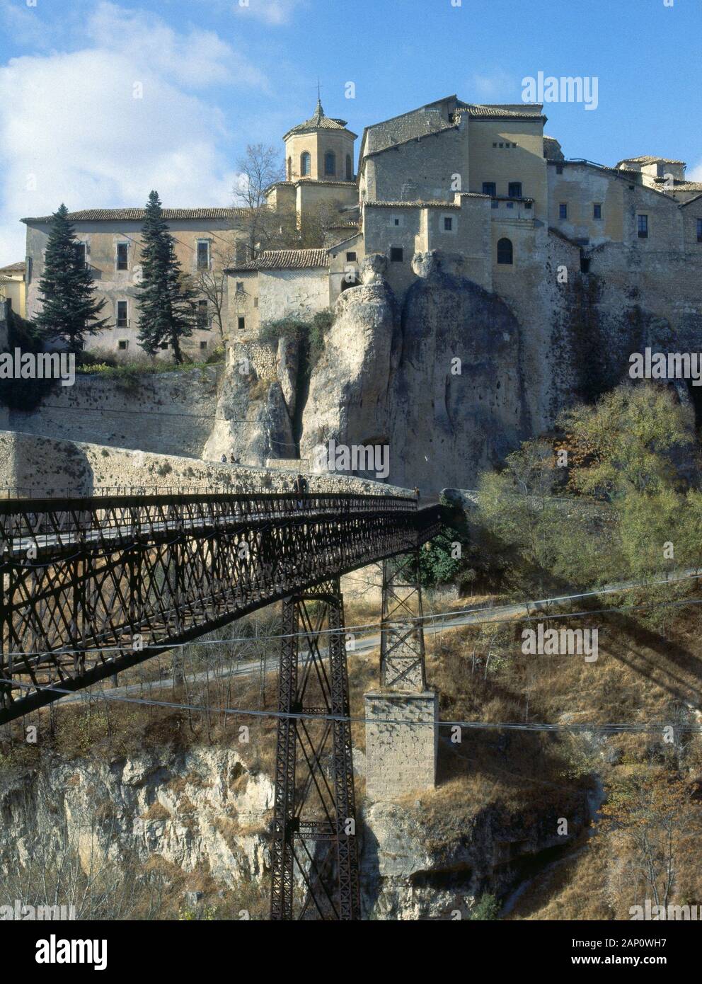 PUENTE DE SAN PABLO CONSTRUIDO EN 1902 SOBRE EL RIO HUECAR. Location ...