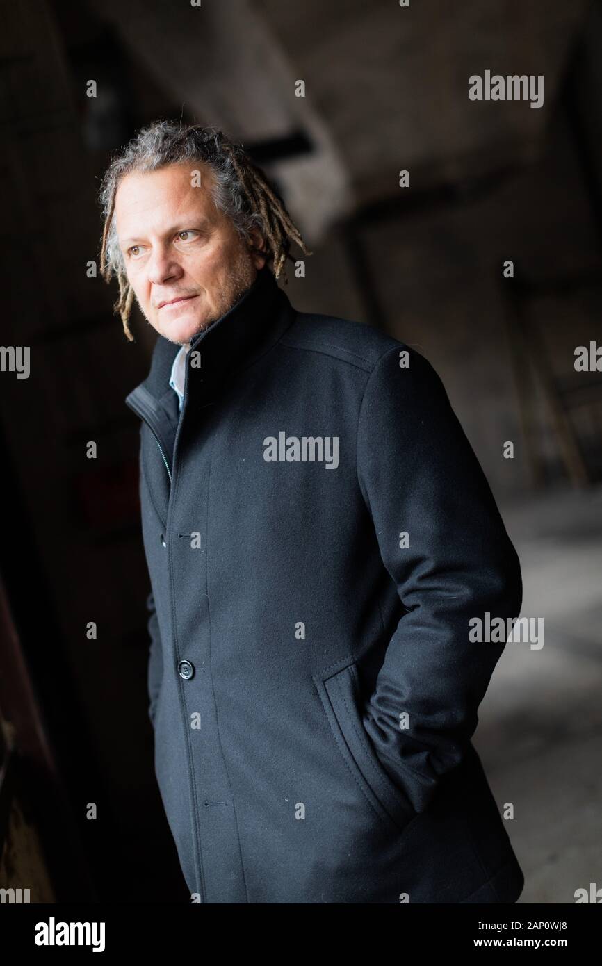 Essen, Germany. 20th Jan, 2020. The artist Martin Schoeller is standing ...