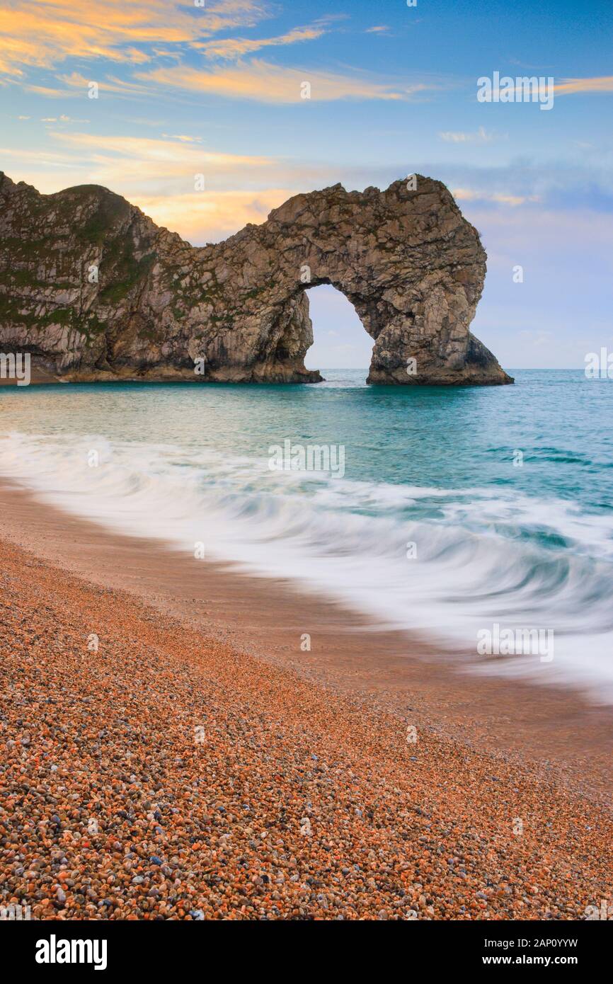 Durdle Door, a natural limestone arch. Jurassic Coast, South England ...