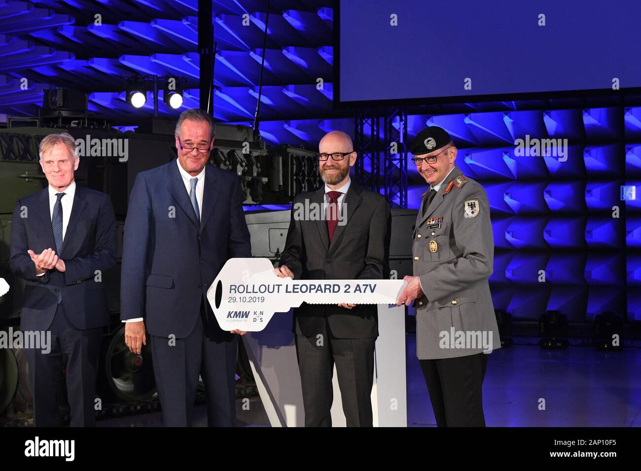 Krauss-Maffei Wegmann (KMW) has handed the latest versions of the ...