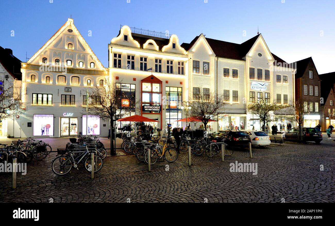 A building with several shops at the citycenter of Husum (Germany), 30 ...