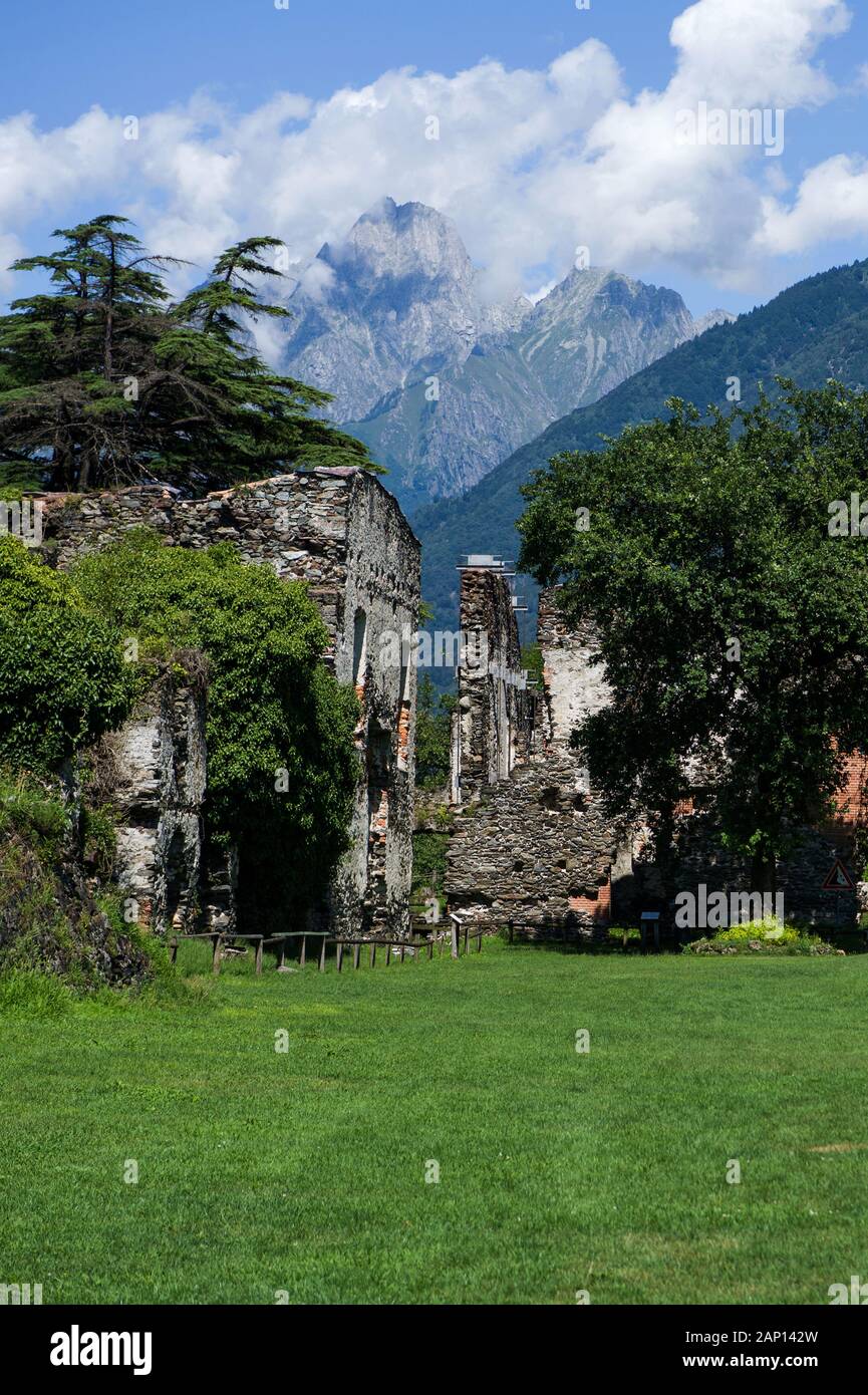 Fuentes fort ruins hi-res stock photography and images - Alamy