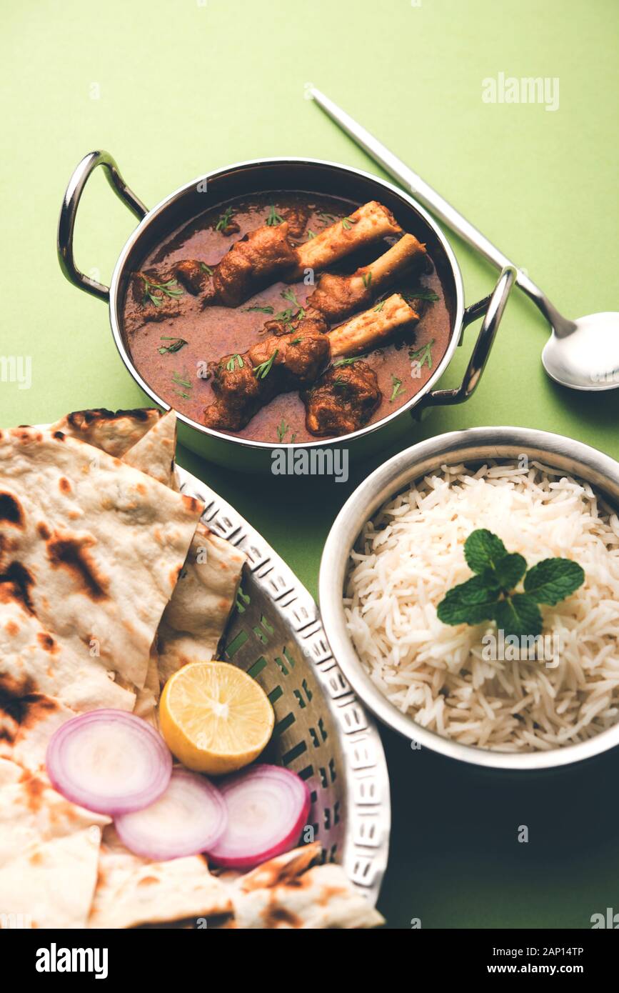 Hyderabadi Mutton Paya, Nehari, nazari or Nihari Masala. served with ...