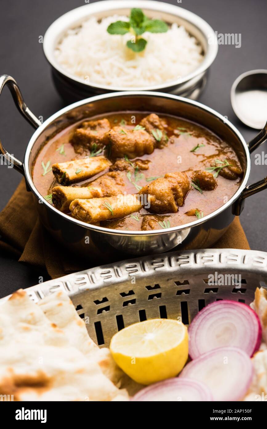 Hyderabadi Mutton Paya, Nehari, nazari or Nihari Masala. served with ...