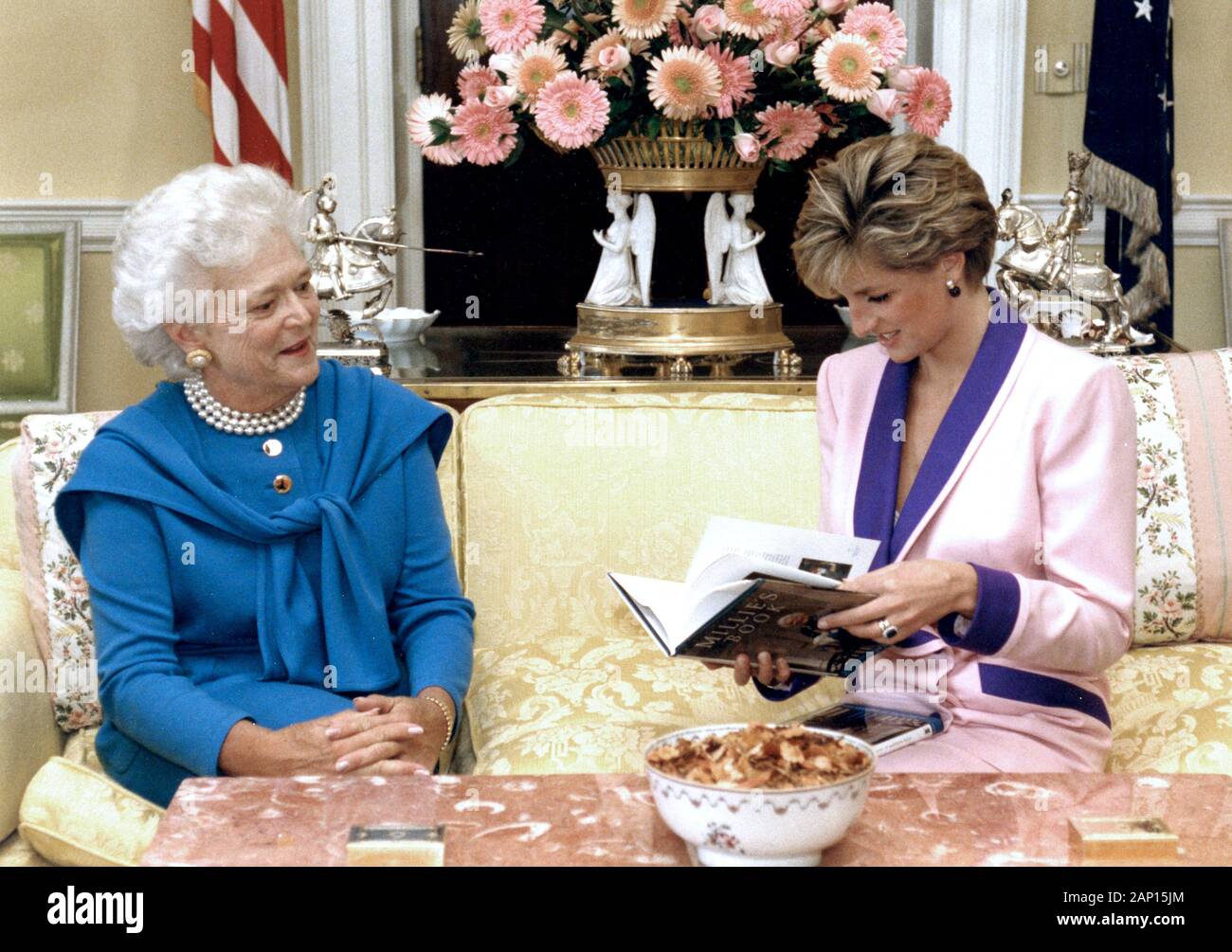 Princess diana 1990 hi-res stock photography and images - Alamy