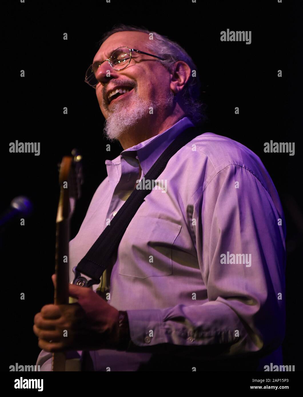 American multi-instrumentalist, singer, and songwriter David Bromberg ...