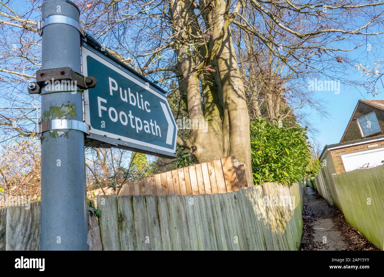 British public footpath sign and alleyway in Surrey, England Stock ...