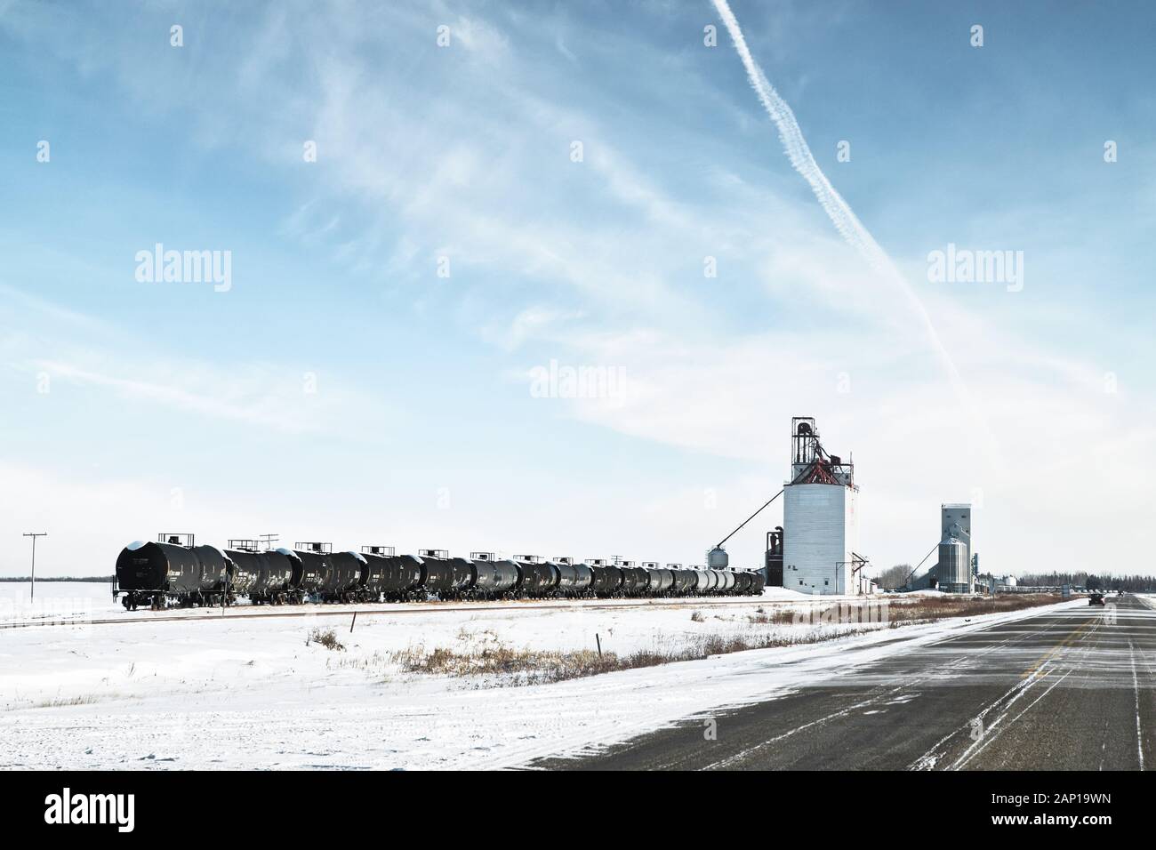 Grain rail car saskatchewan canada hi-res stock photography and images ...