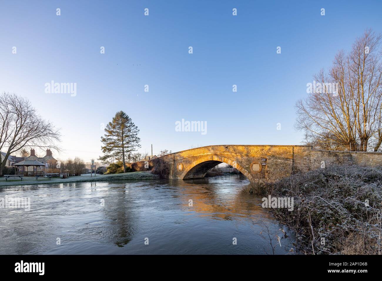 Bampton, Oxfordshire, River Thames, Location Shoot, Holiday, Travel ...