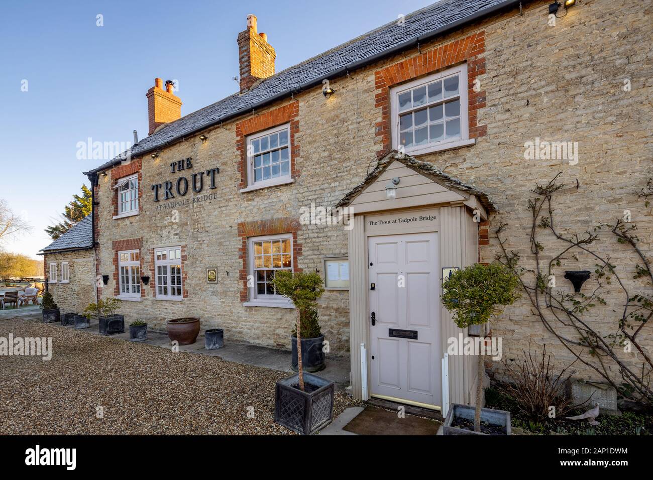 Bampton, Oxfordshire, River Thames, Location Shoot, Holiday, Travel ...