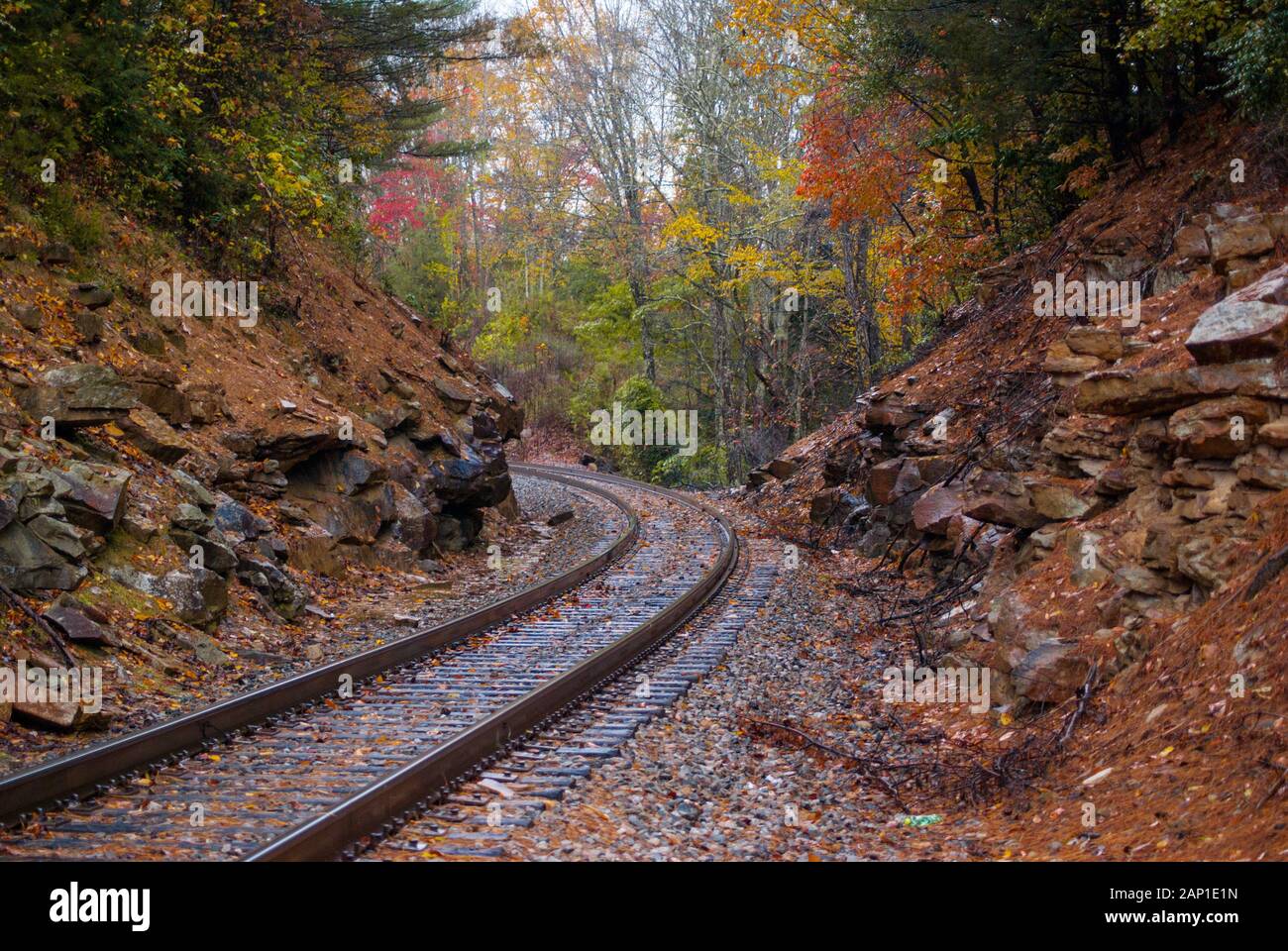 Going around bend hi-res stock photography and images - Alamy