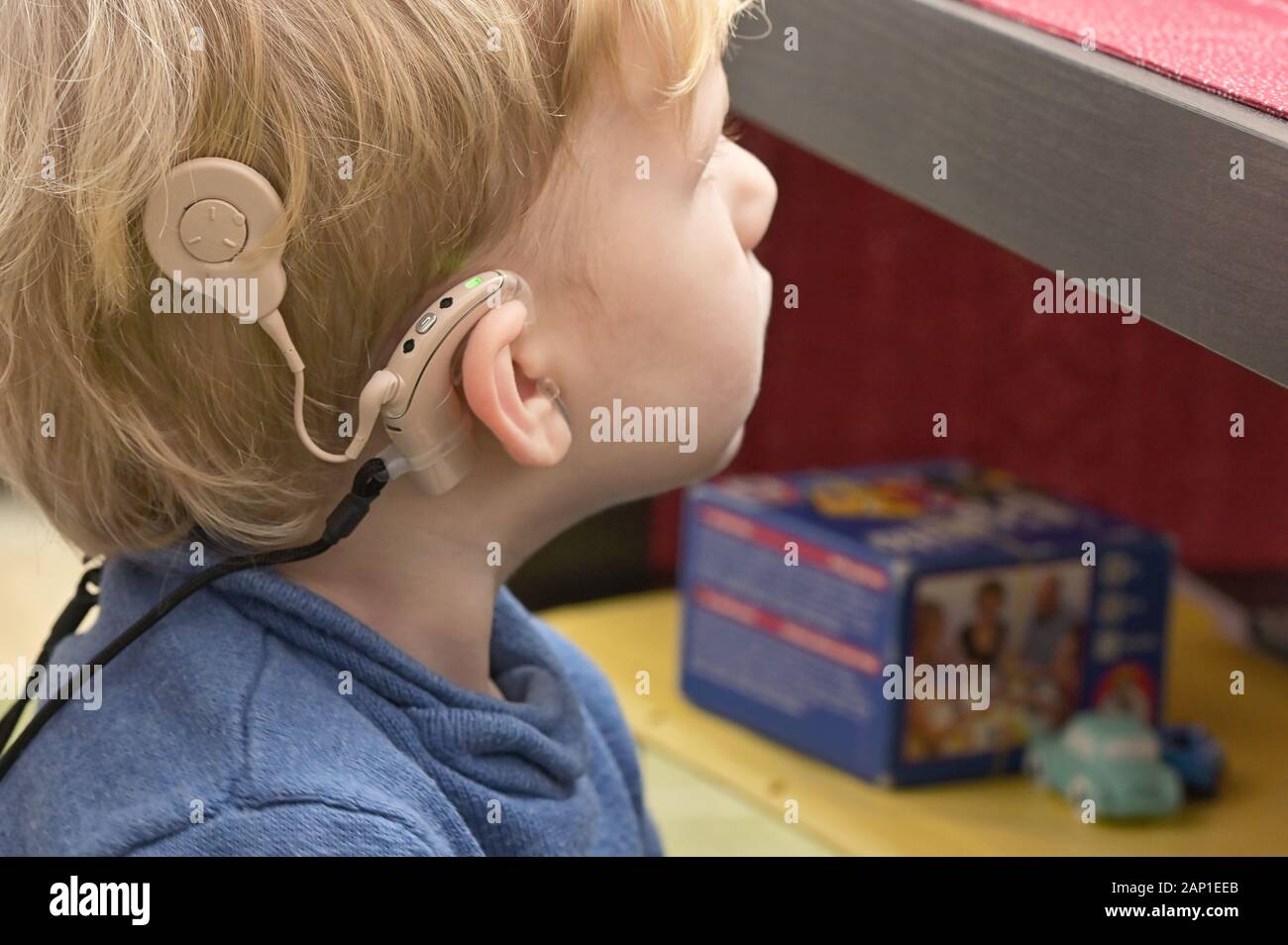 Cochlear implant hearing device hi-res stock photography and images - Alamy