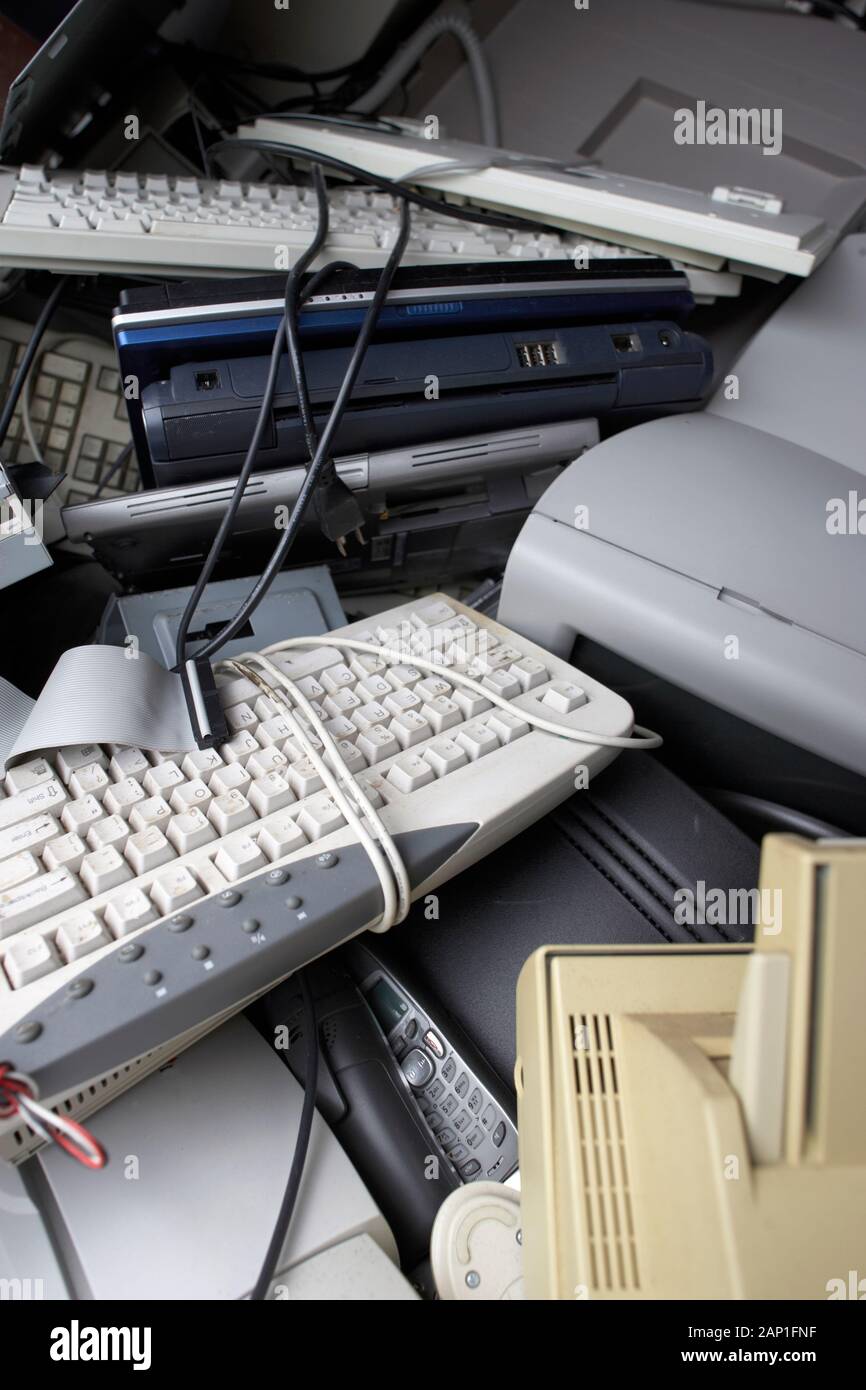 Obsolete electronic equipment hi-res stock photography and images - Alamy