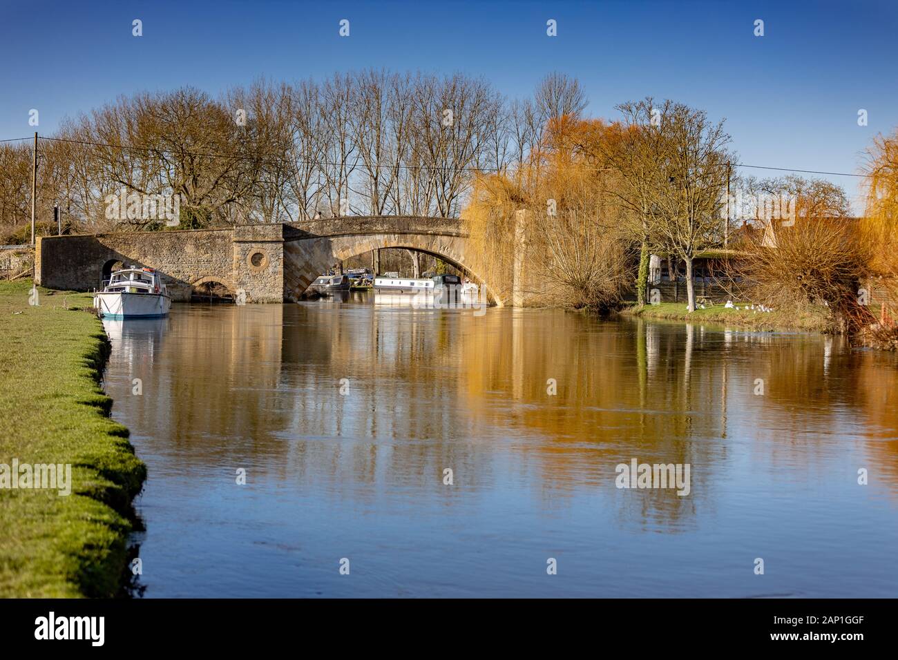 Lechlade-on-Thames, Cotswolds, Gloucestershire, England, UK Stock Photo ...