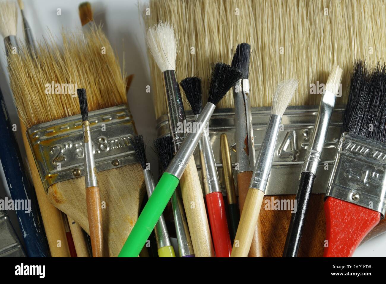 Homework kit. A set of used and new brushes Stock Photo - Alamy
