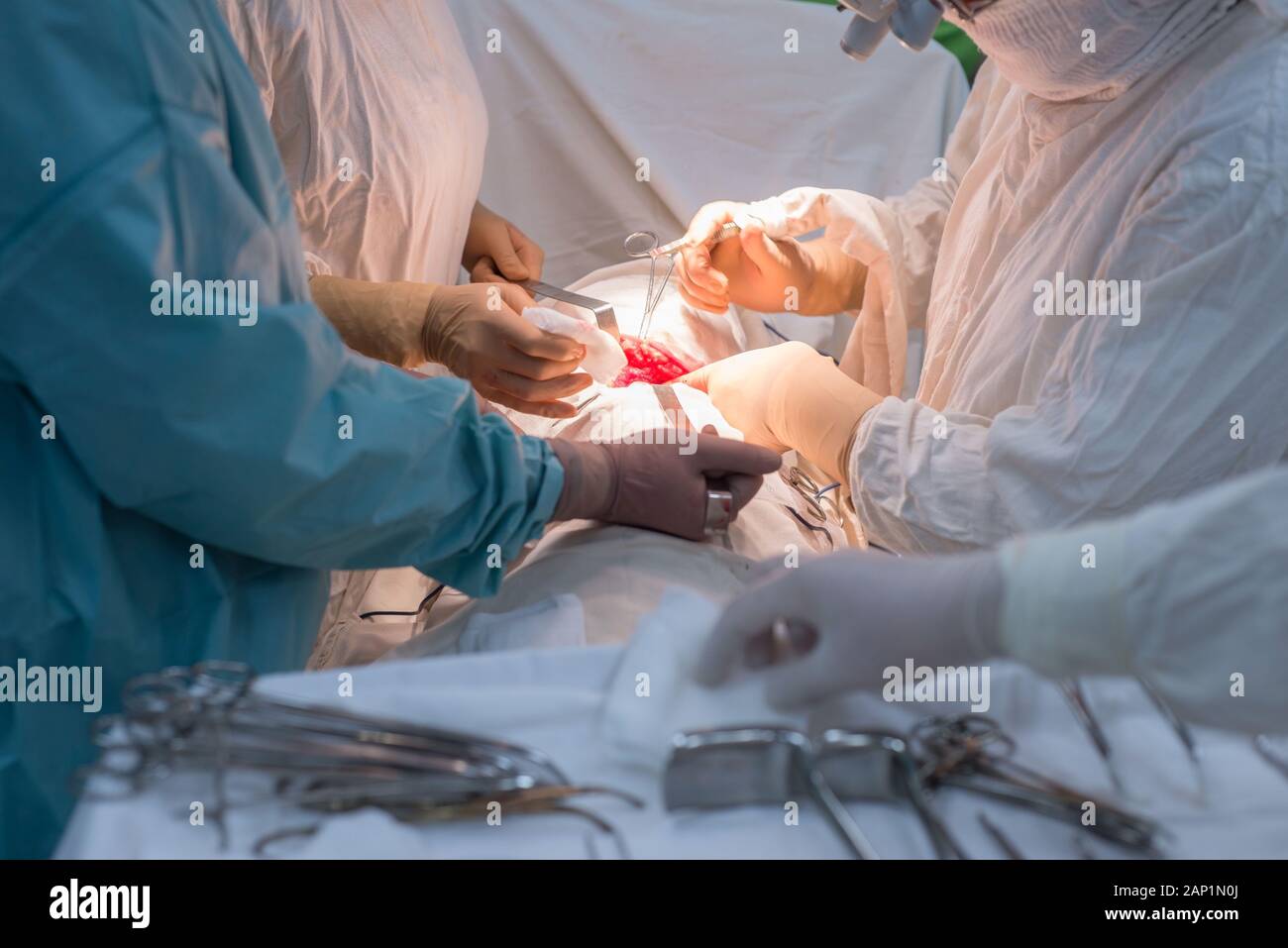 Surgical instruments hi-res stock photography and images - Alamy
