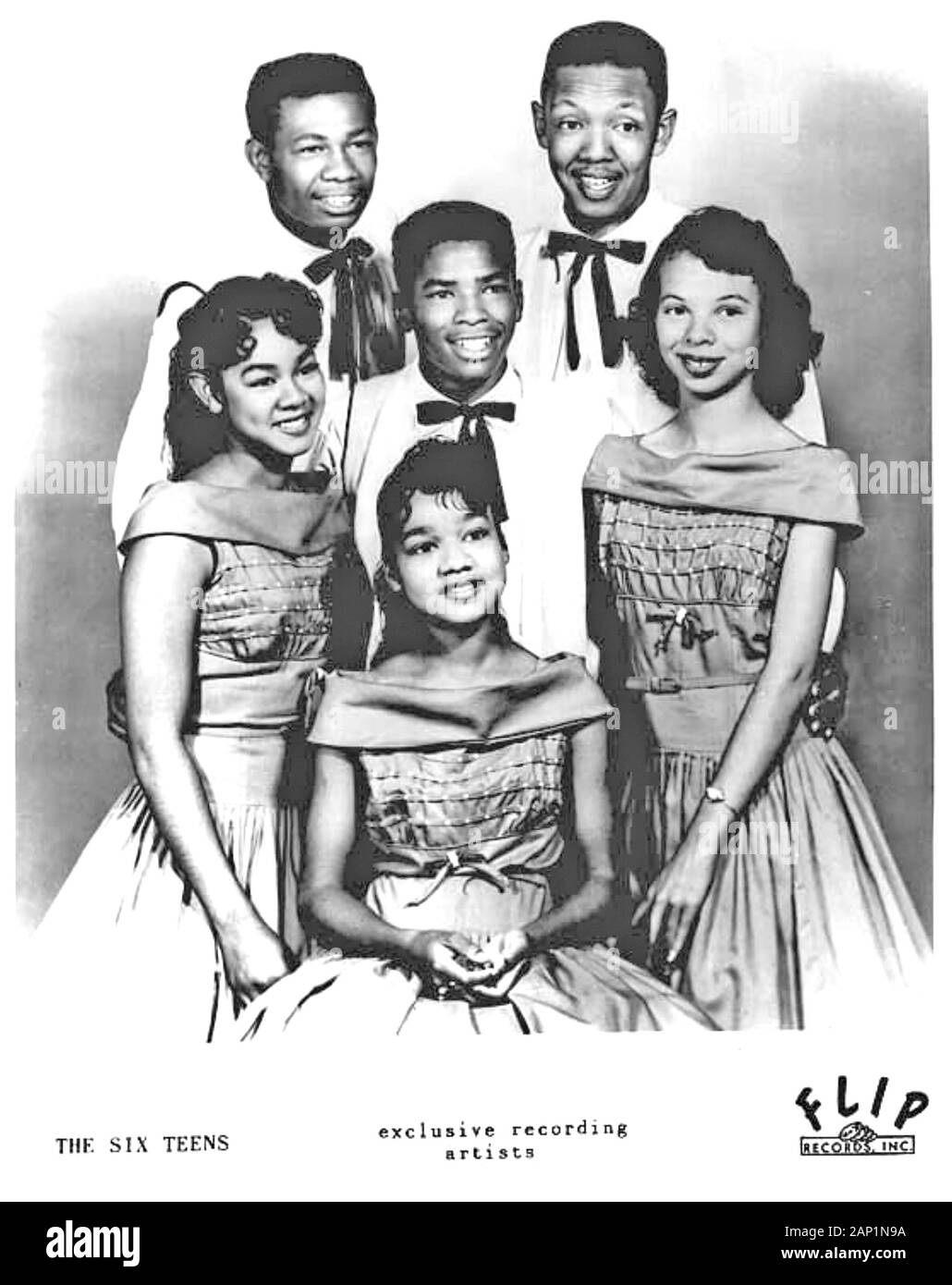THE SIX TEENS Promotional photo of American pop group about 1957 Stock ...