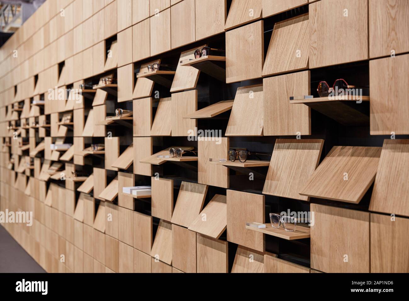 Benjamin hubert layer hi-res stock photography and images - Alamy