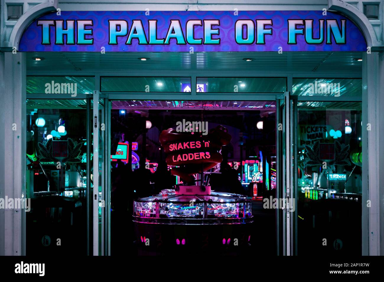 welcome to the palace of fun Stock Photo - Alamy