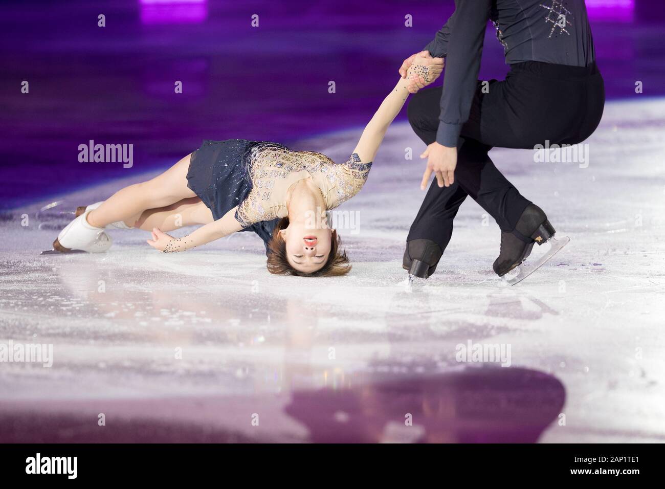 Cheng Peng and Yang Jin of China perform during exhibition gala at ...
