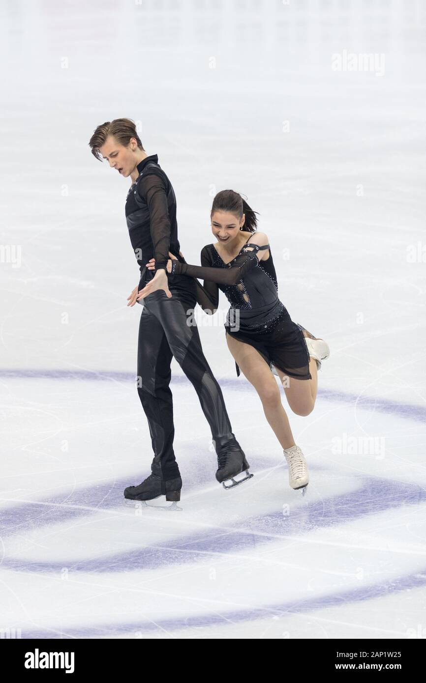Elizaveta Shanaeva and Devid Naryzhnyy of Russia compete during junior ...