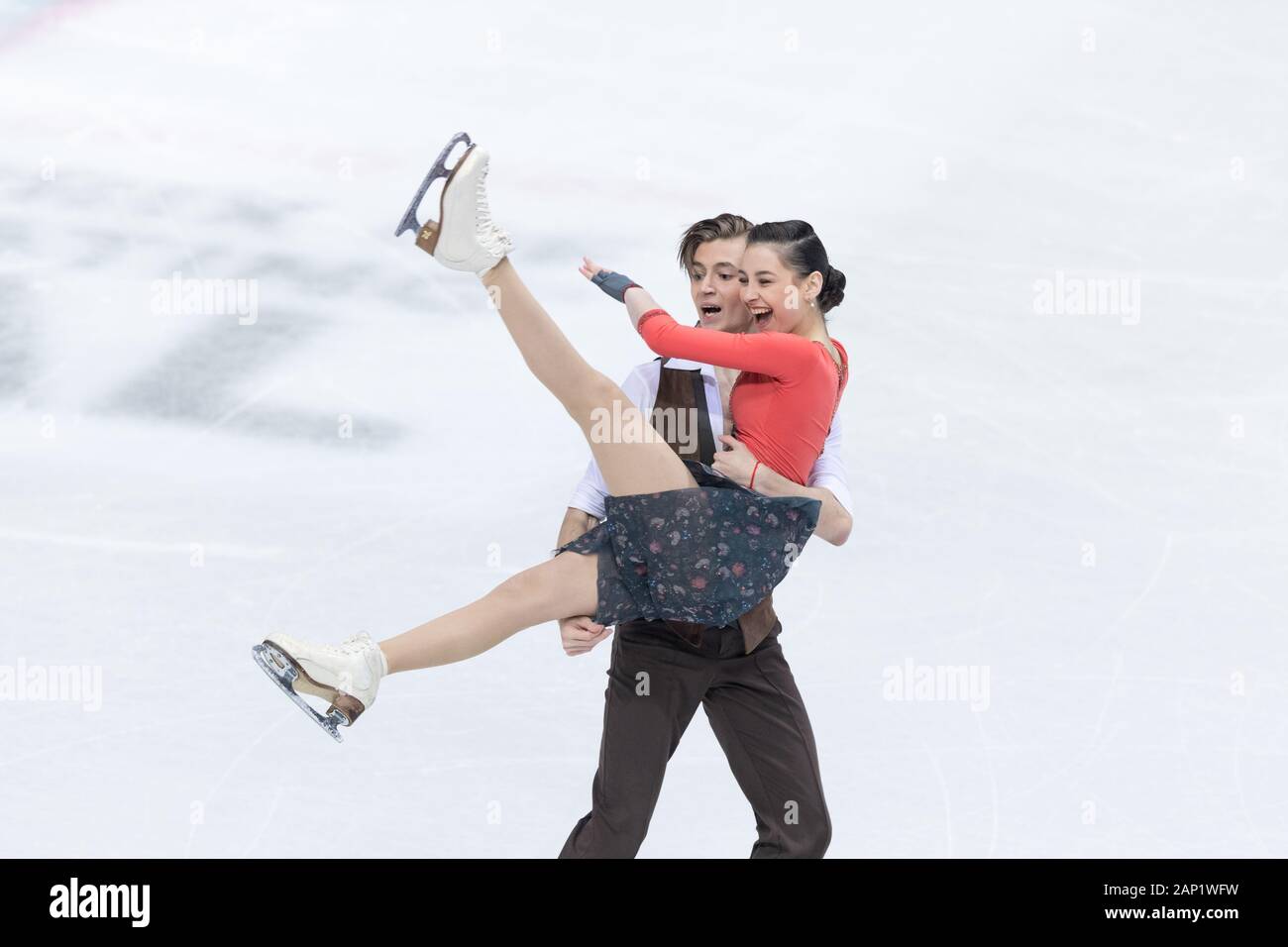 Elizaveta Shanaeva and Devid Naryzhnyy of Russia compete during junior ...