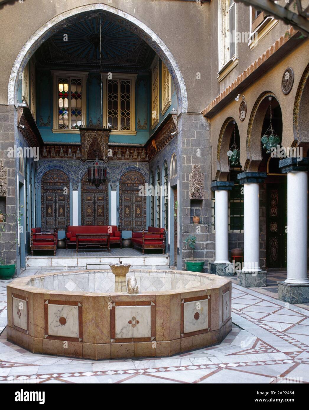 Octogonal courtyard hi-res stock photography and images - Alamy