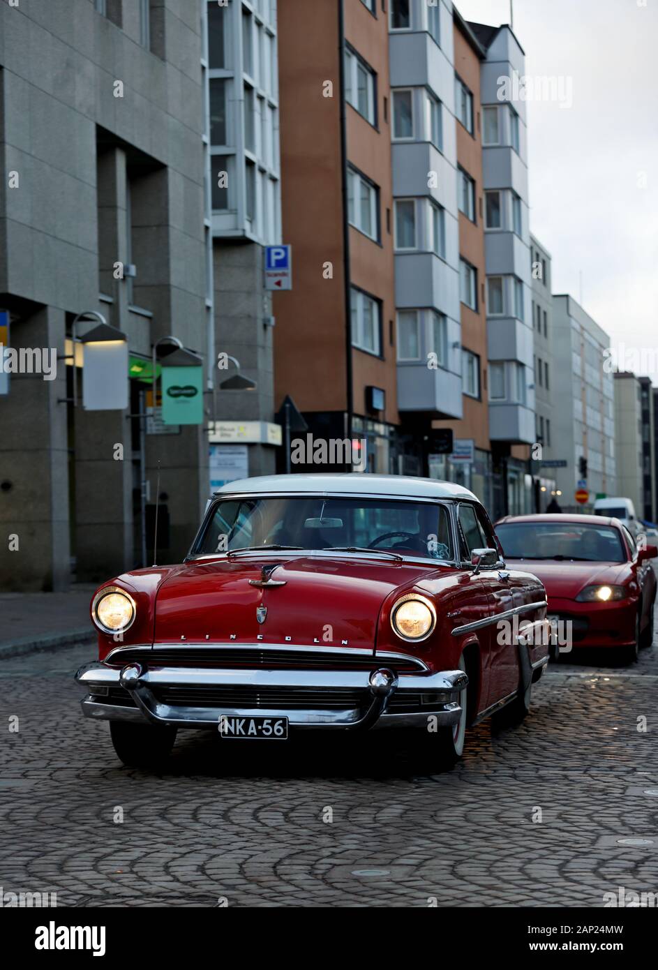 Fast moving red car hi-res stock photography and images - Alamy