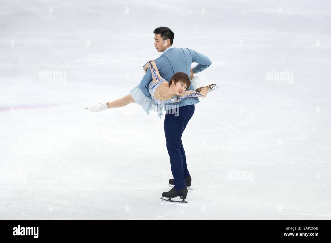 Cheng peng and yang jin senior pairs china hi-res stock photography and ...