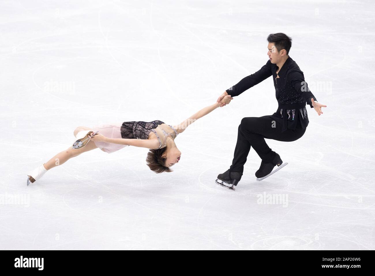 Cheng peng and yang jin senior pairs china hi-res stock photography and ...