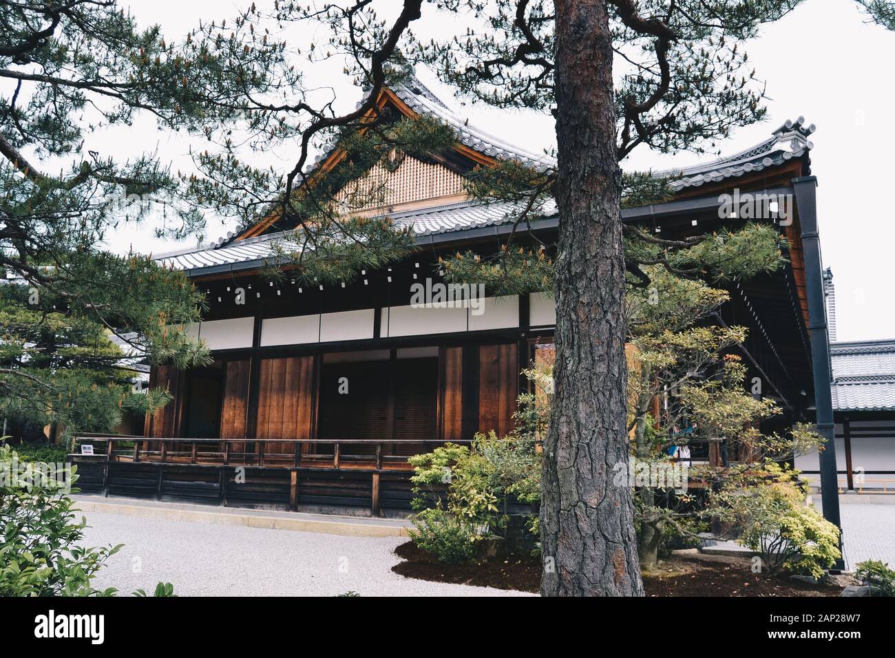 Wood temple structure hi-res stock photography and images - Alamy