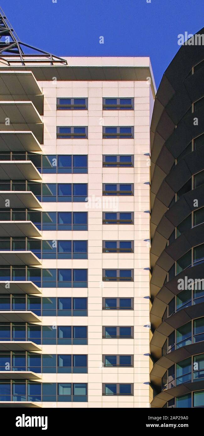 Modern Skyscraper Building Exterior Facade Stock Photo - Alamy