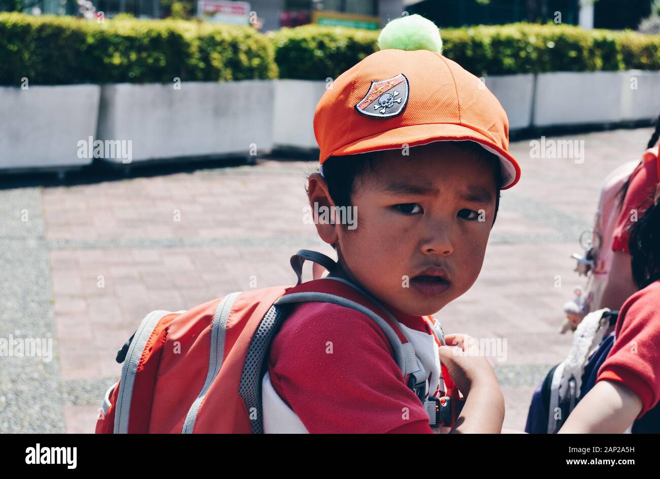 Kids lining up to go to school Stock Photo - Alamy