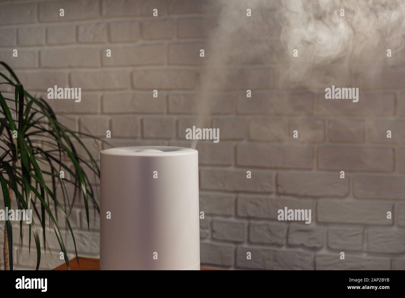 Steam humidifier hi-res stock photography and images - Alamy